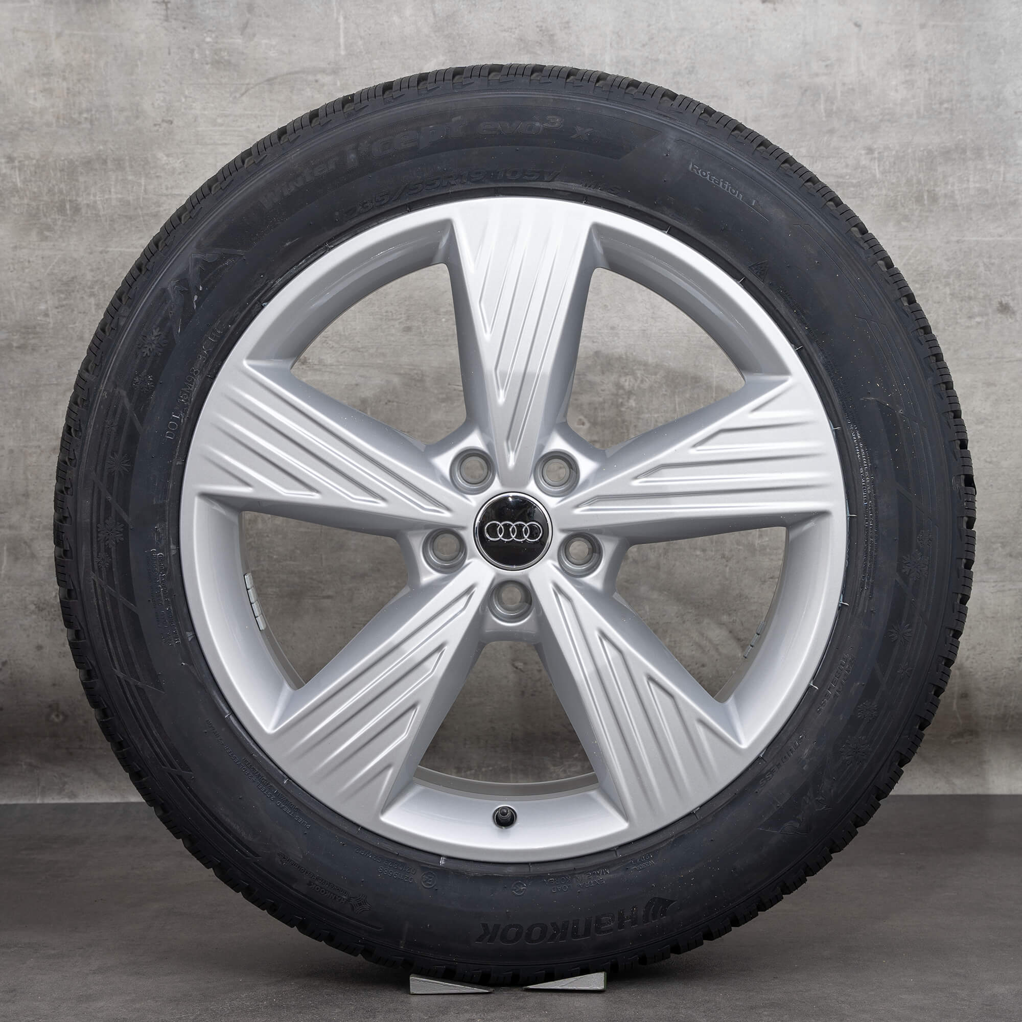 Audi 19 Zoll Felgen Q4 e-tron Sportback 89A601025B Winterreifen ...