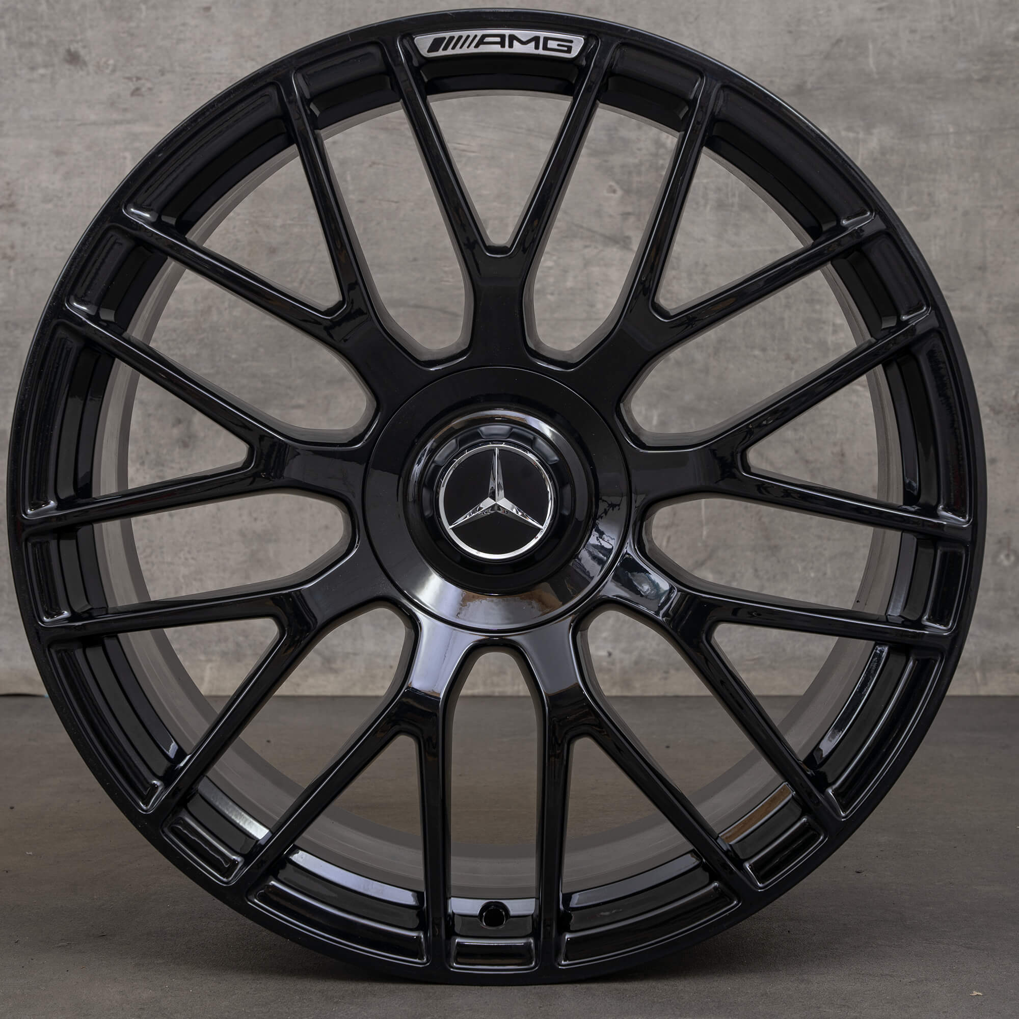 AMG Mercedes Benz CLS63 W218 19 inch rims As good as new