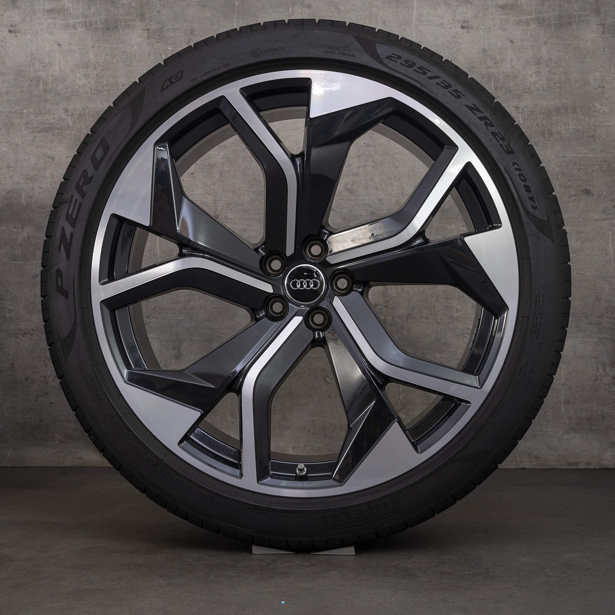 Audi RS Q8 23 inch rims summer tires 4M8601025AF wheels 6 mm