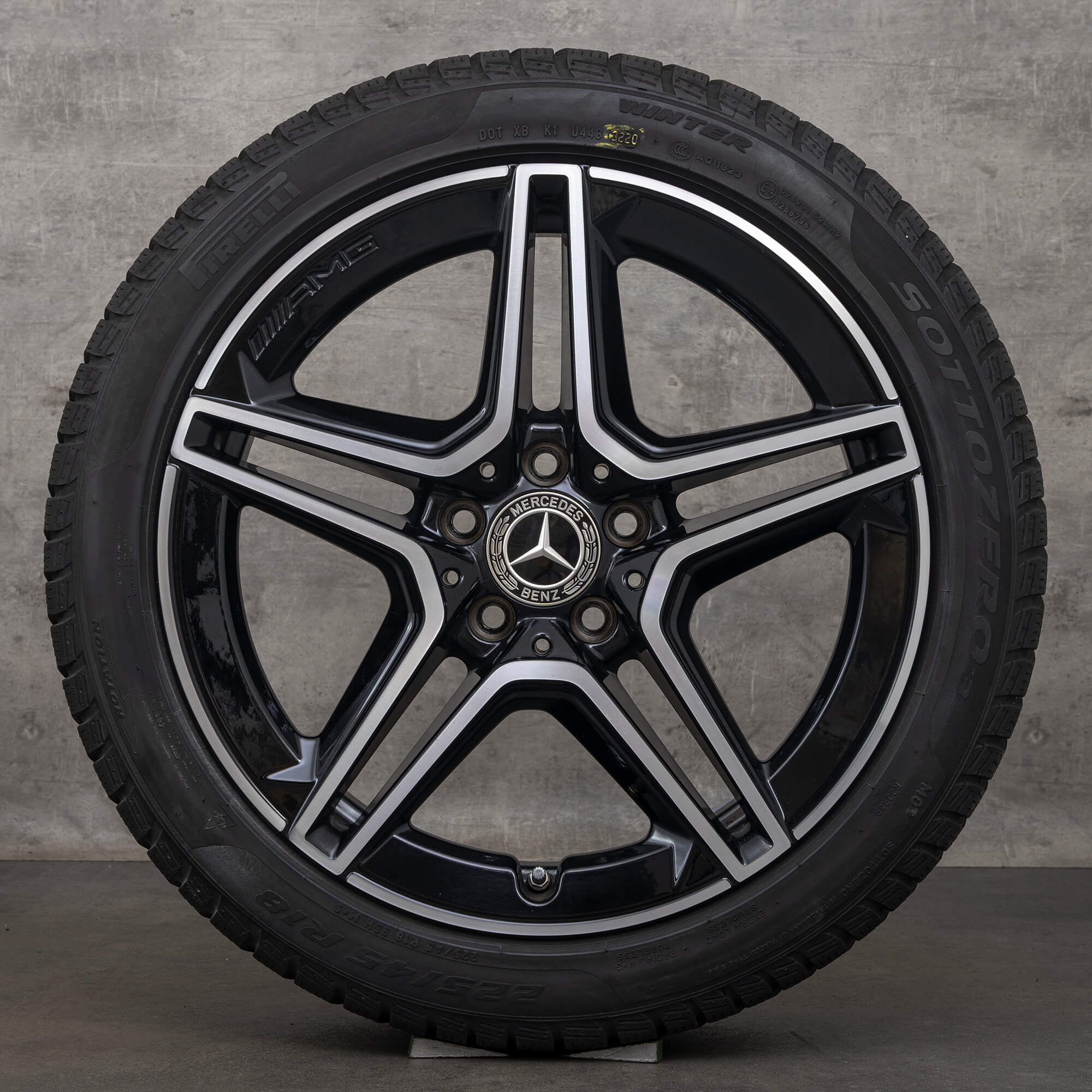 Pneus hiver AMG Mercedes Classe C W205 S205 C205 A205 Roues 18 pouces