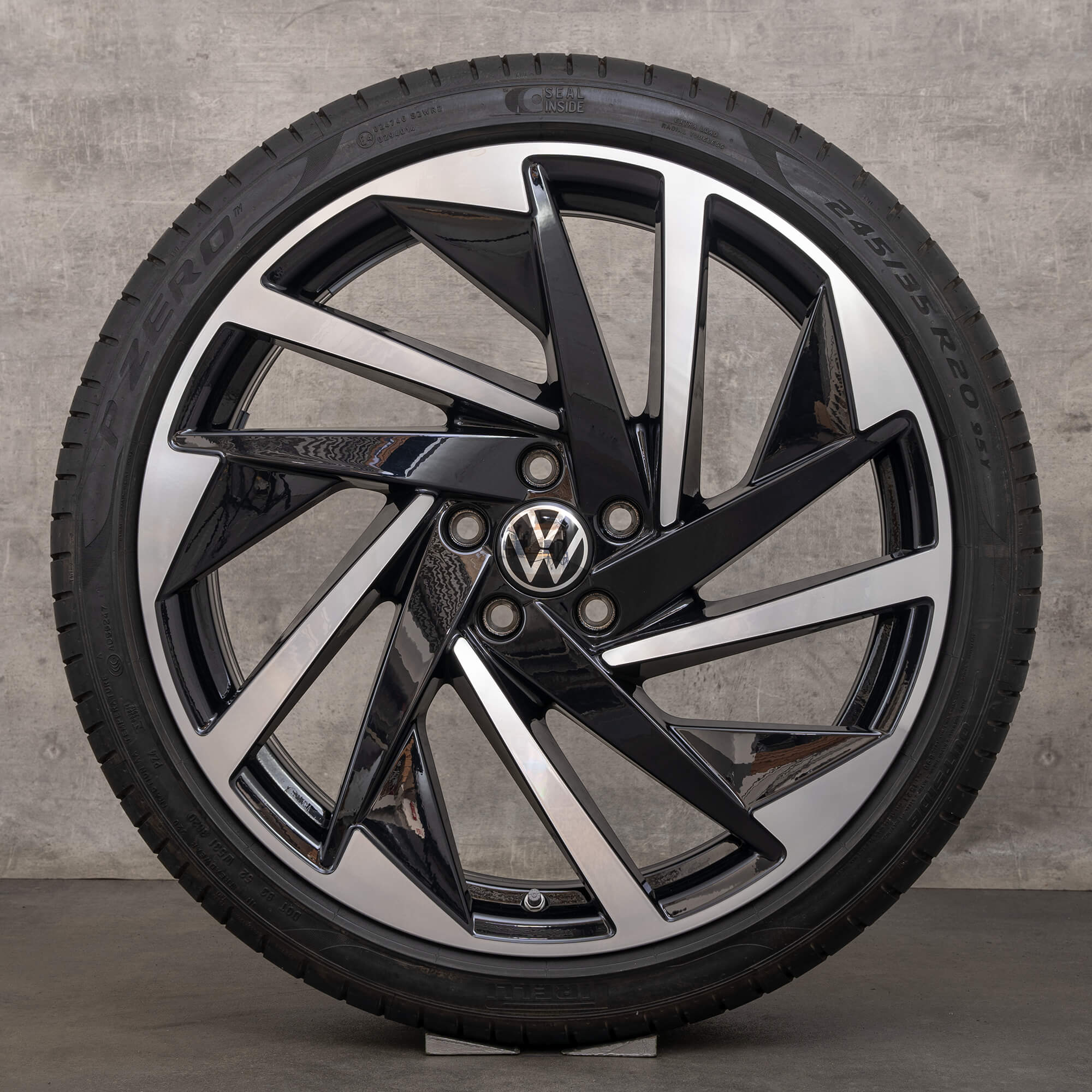 VW Arteon R & Shooting Brake summer wheels tires 20 inch rims Nashville