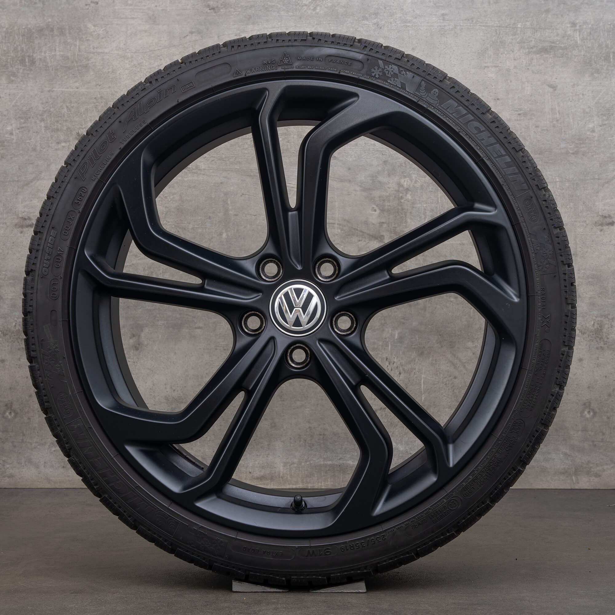 VW Golf 7 winter wheels 19 inch rims Reifnitz tires 5G0601025EB