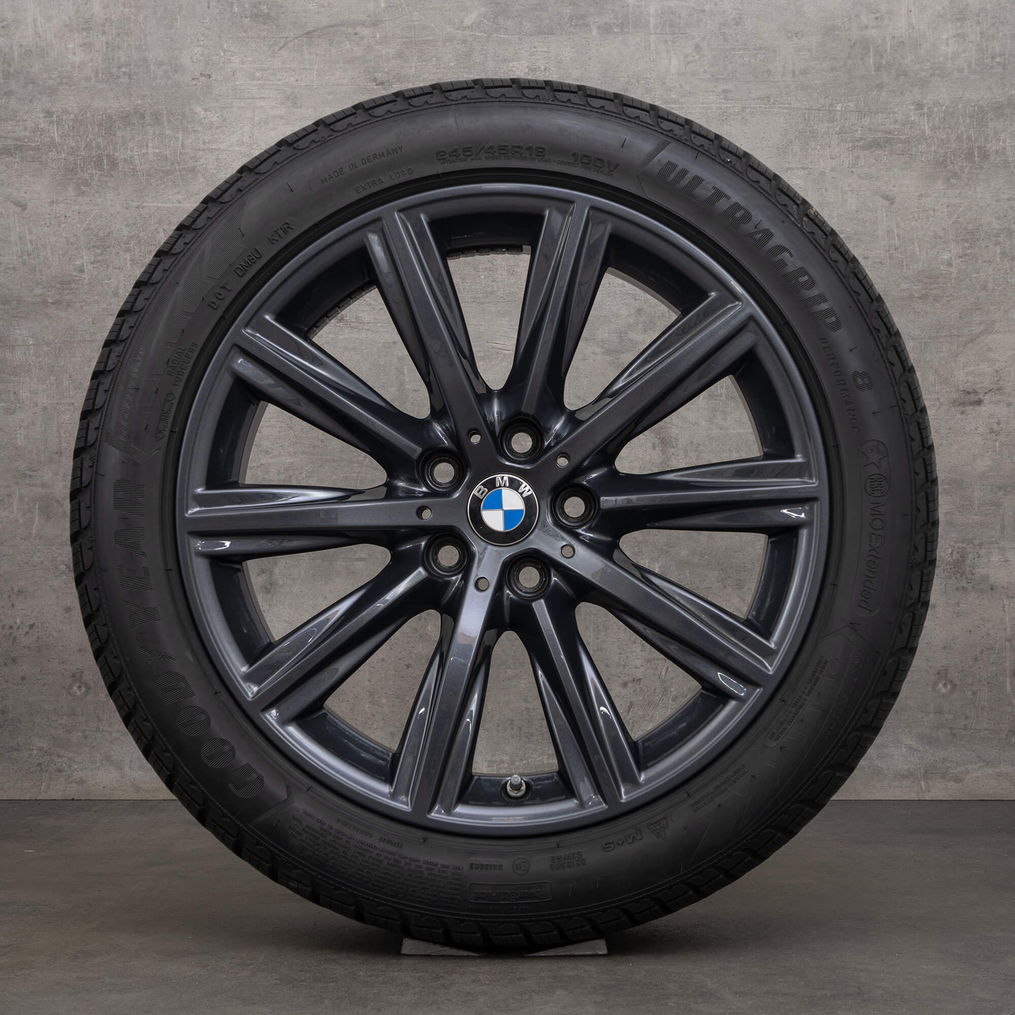 BMW Série 5 G30 G31 jantes hiver 18 pouces style 684 pneus 6874441