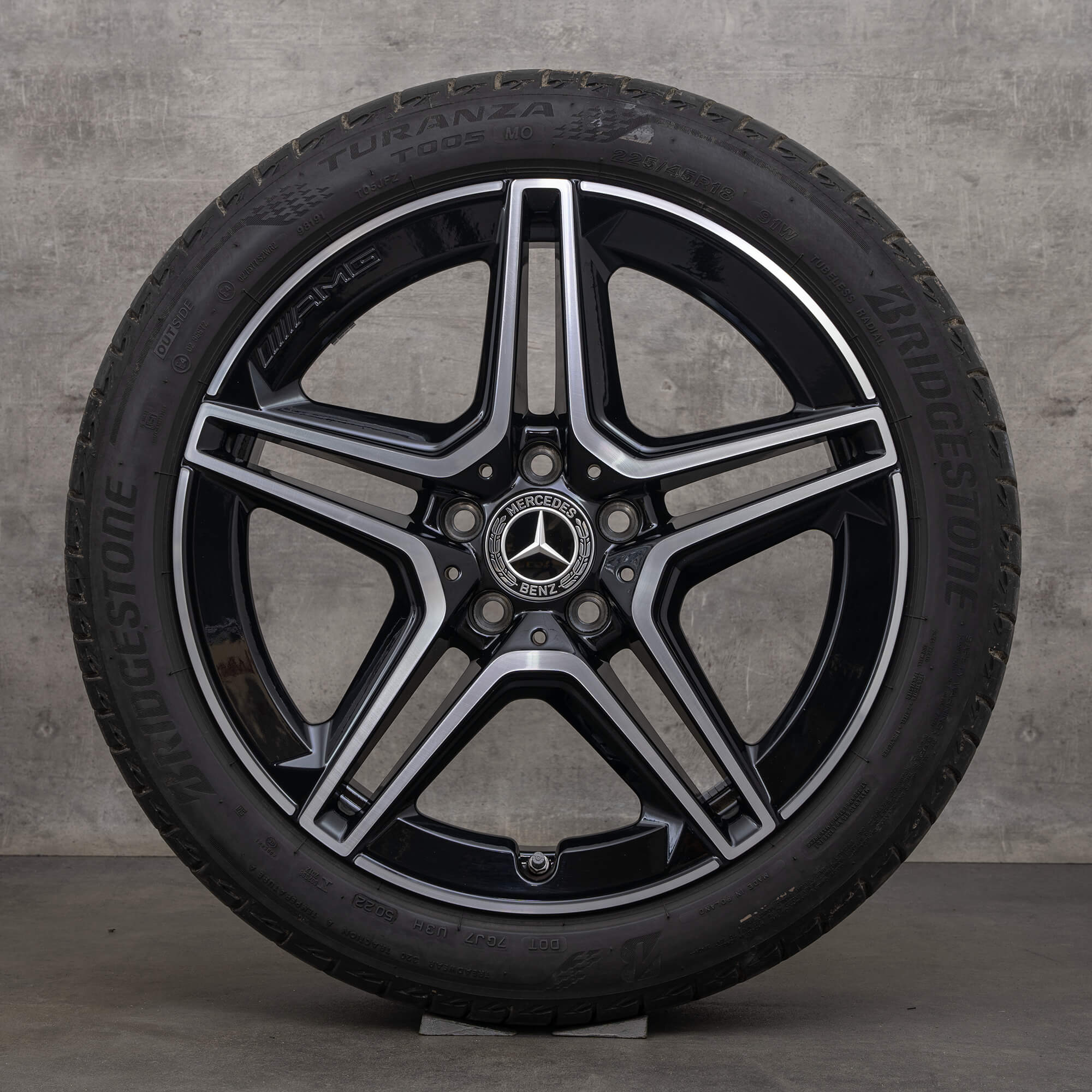 AMG Mercedes Benz Classe A W177 CLA X118 jantes été pneus 18 pouces
