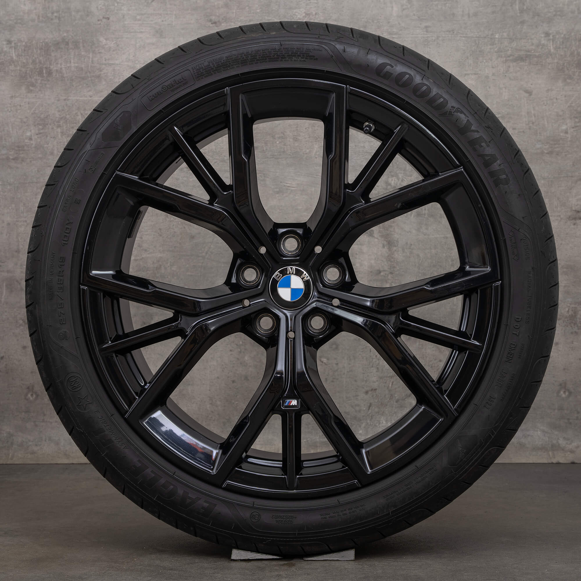 BMW 5 Series G30 G31 summer wheels 19 inch rims 845 M tires 8747234 8747235