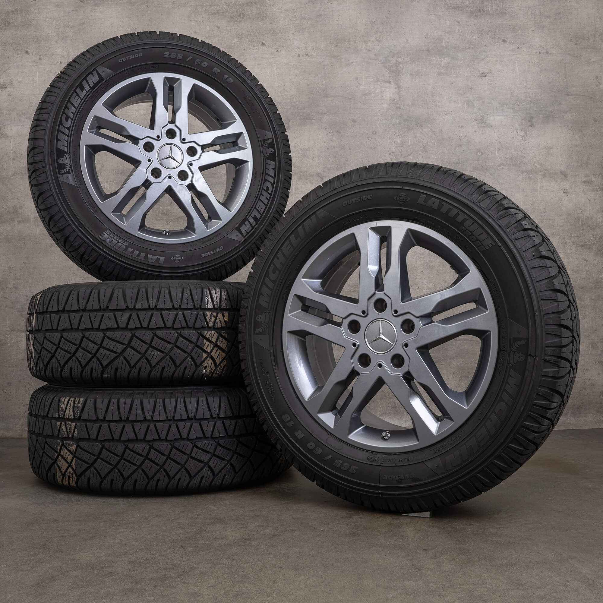 Mercedes Benz G-Klasse W463 G350 G400 G500 zomerwielen 18 inch velgen grijs