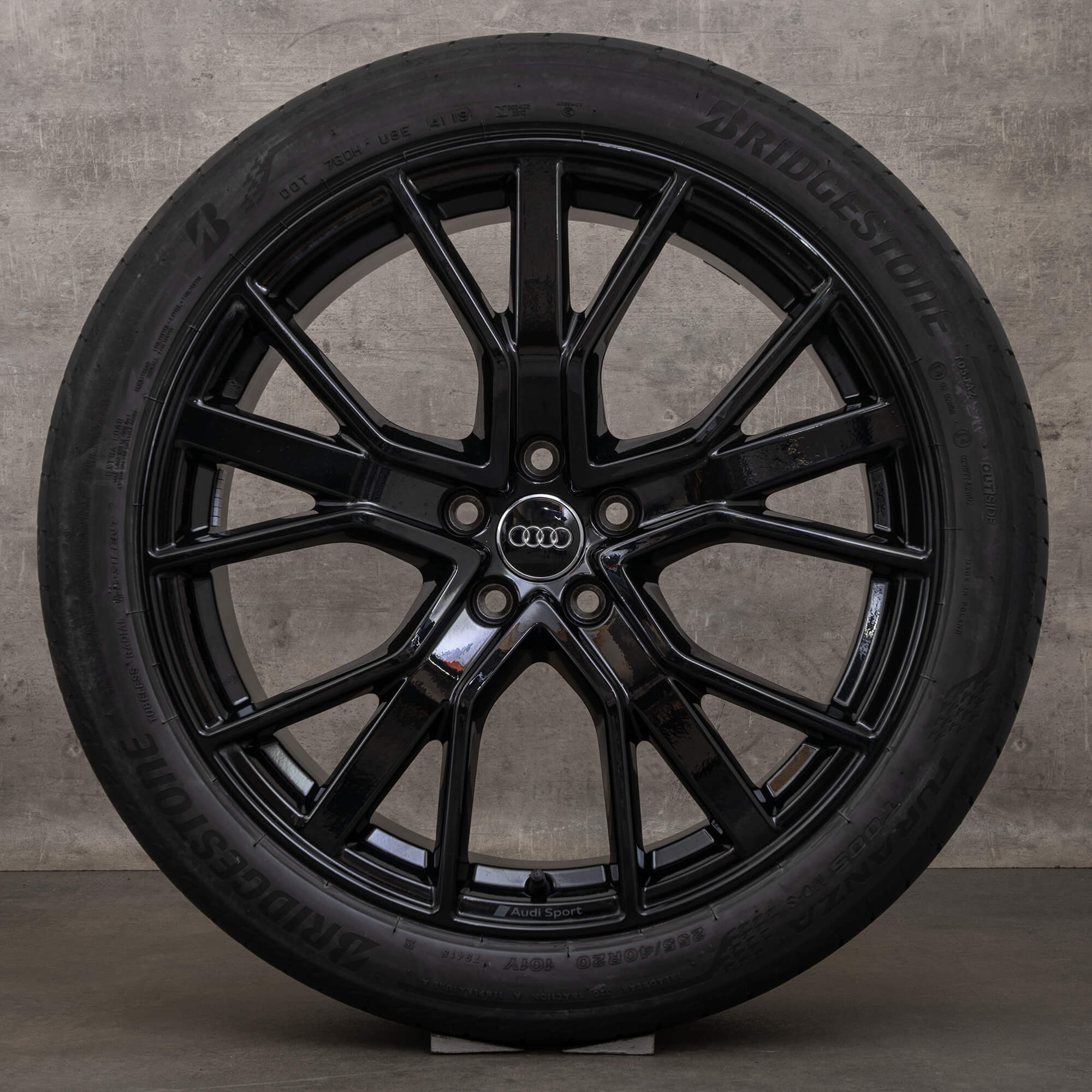 Originele Audi Q3 SQ3 & RS F3 zomerwielen 20 inch velgen zomerbanden ...