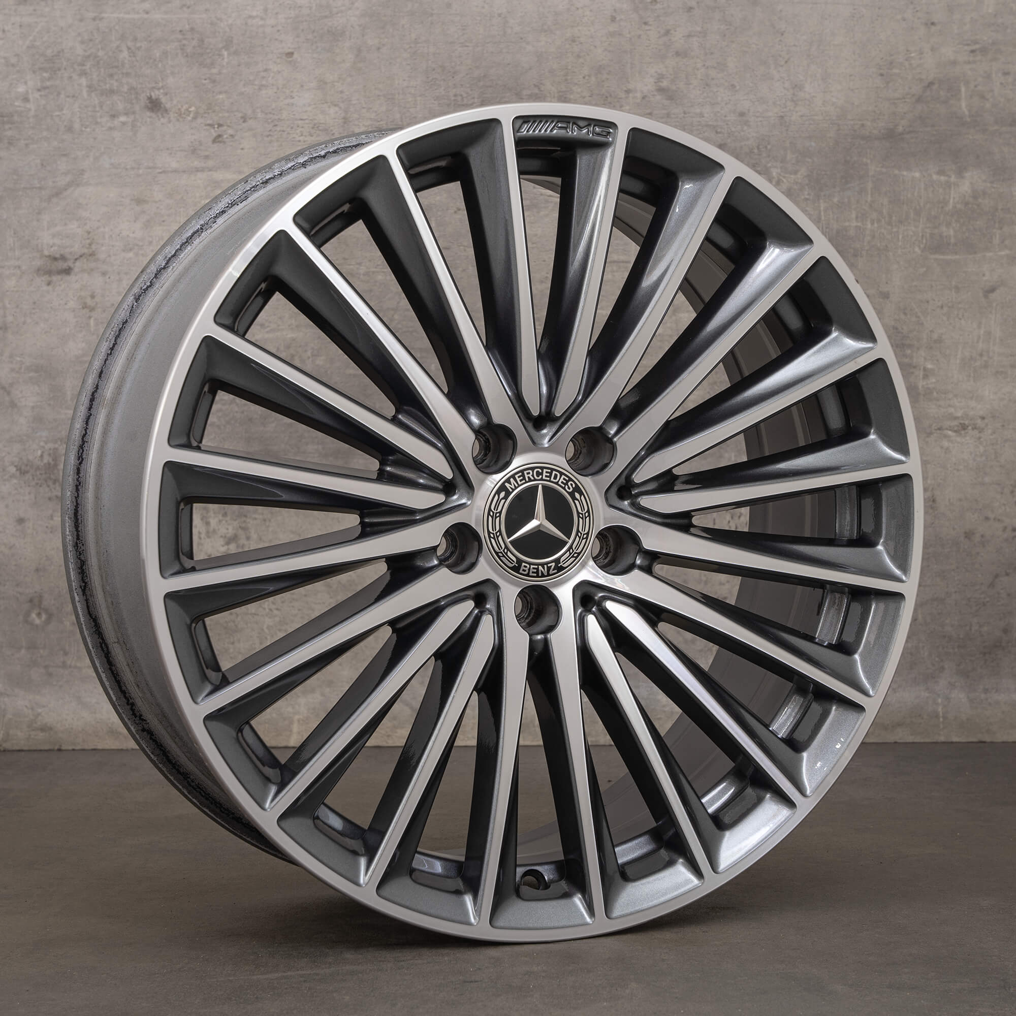 Cerchio originale AMG Mercedes Benz Classe C W206 S206 da 19 pollici A2061011900